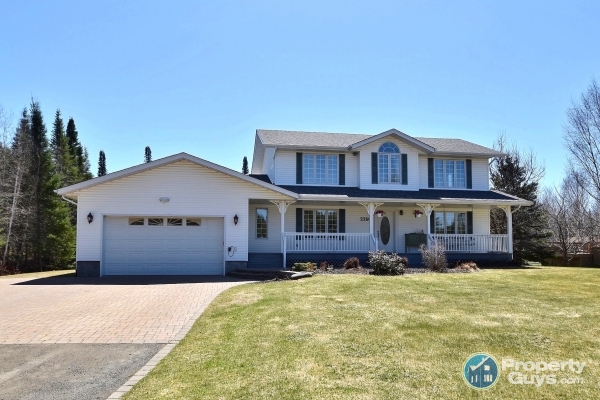 Houses for sale in Thunder Bay, ON - PropertyGuys.com